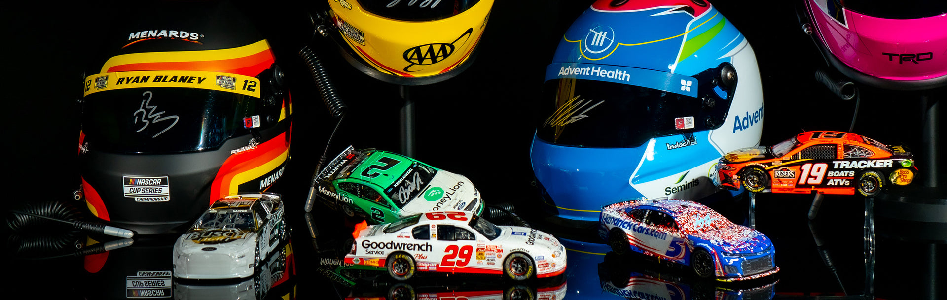 Sports Memorabilia, Signed Sports Collectibles | PristineMarketplace