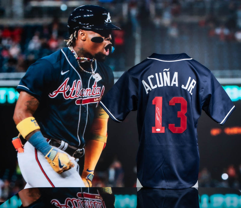 Sports Memorabilia, Signed Sports Collectibles | PristineMarketplace